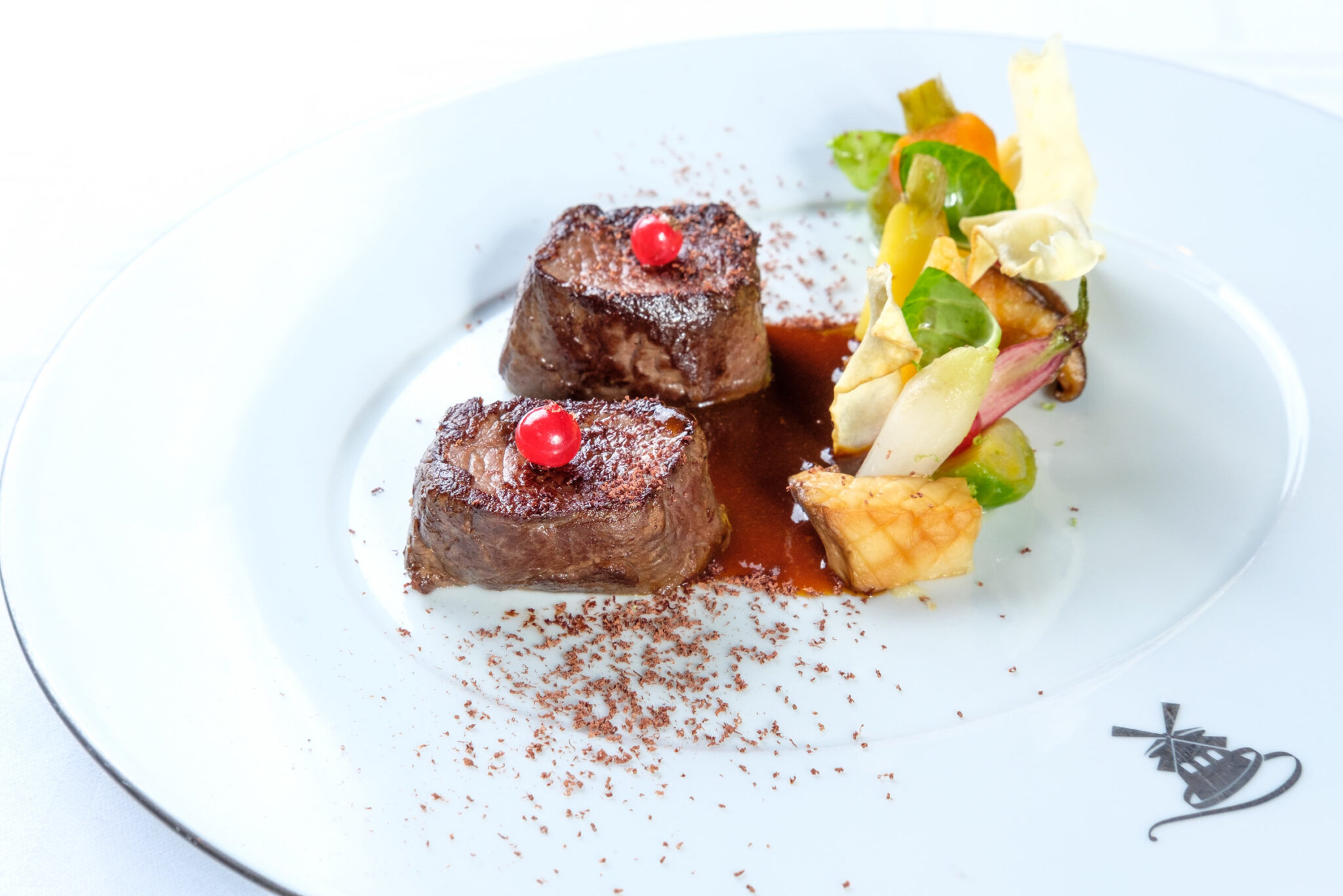 Dinner-show : the Moulin Rouge surprises your taste buds