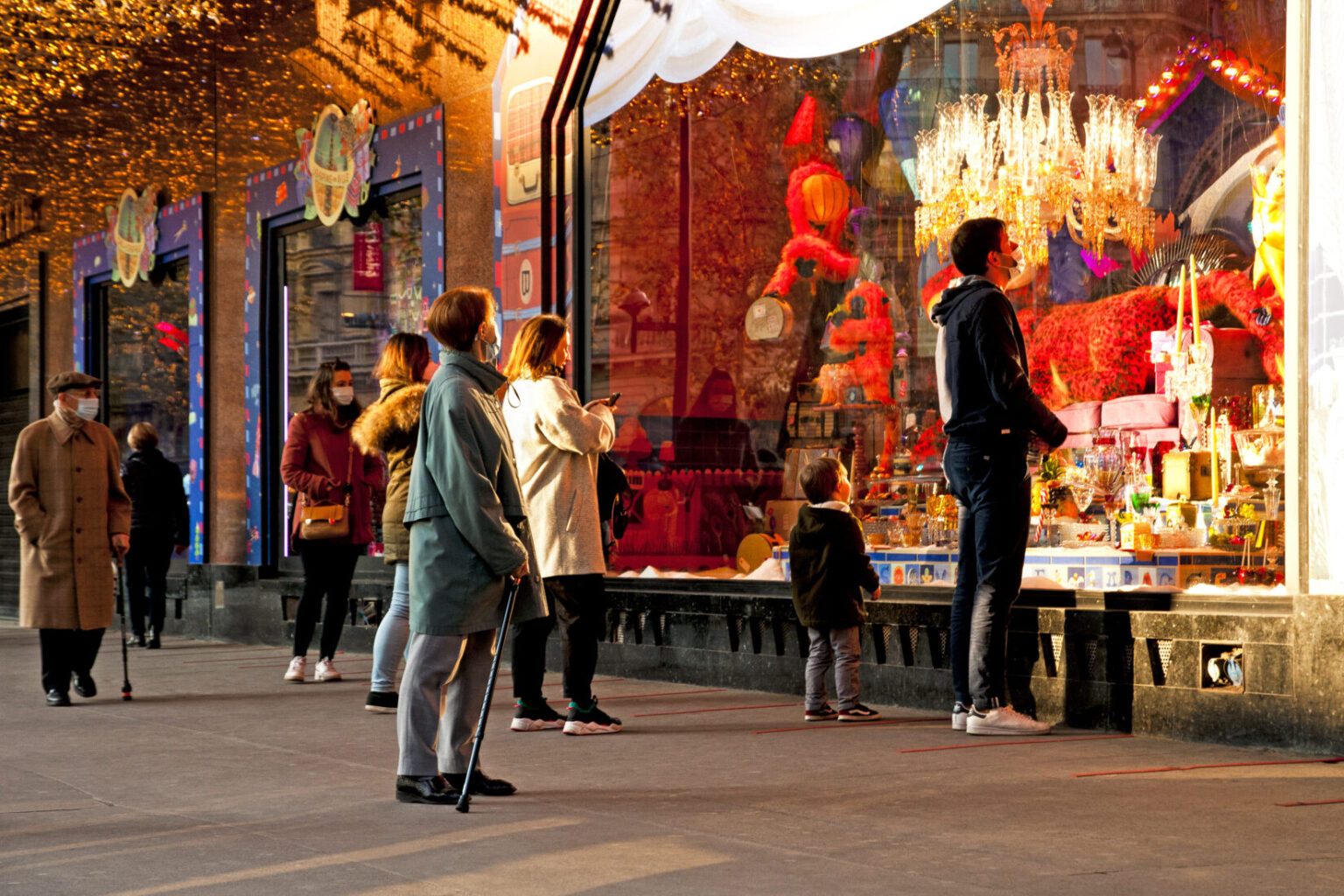 Dinner-show : the Moulin Rouge surprises your taste buds